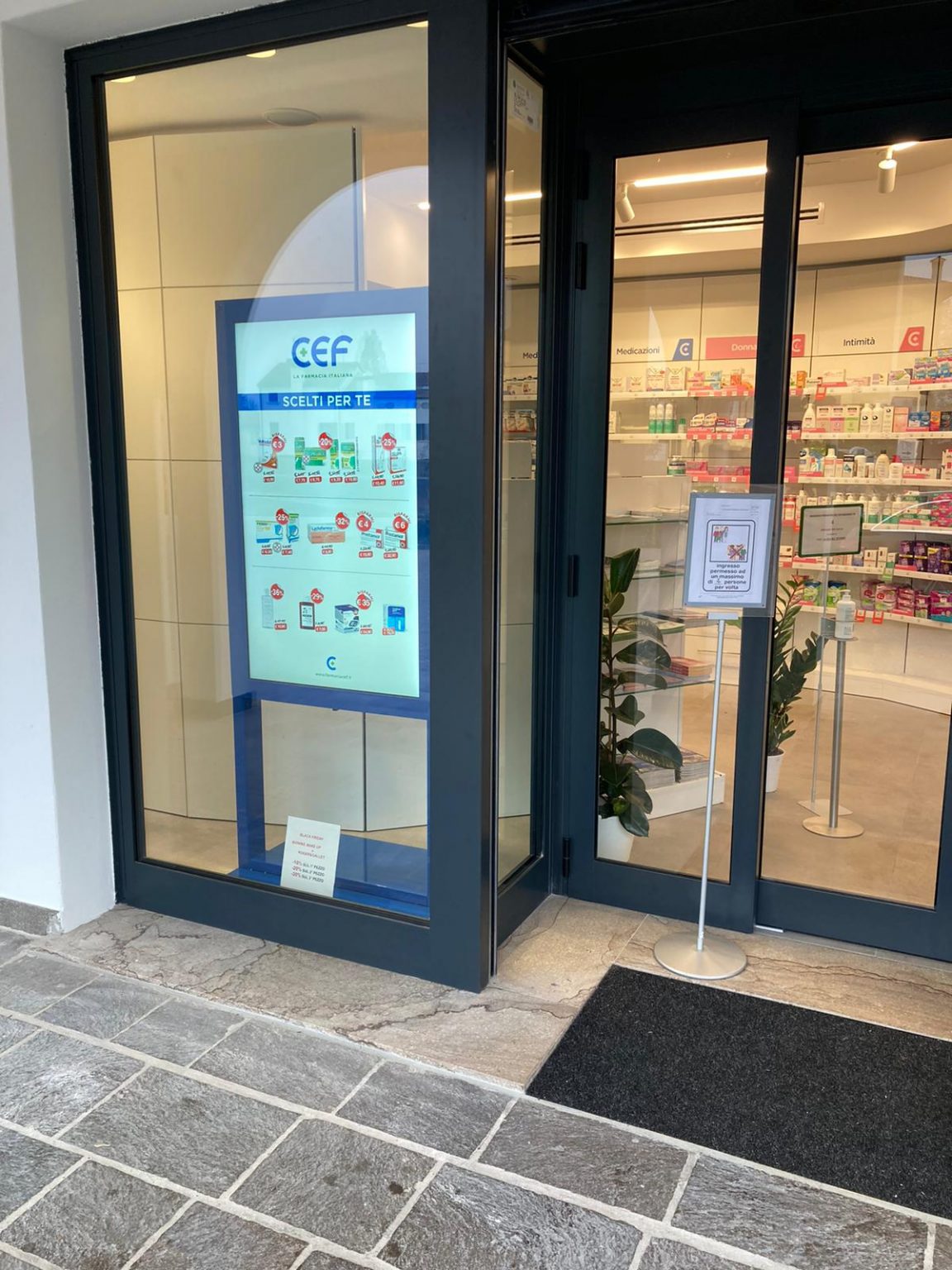 Cef - La farmacia italiana, ecco brand e format del nuovo circuito ...